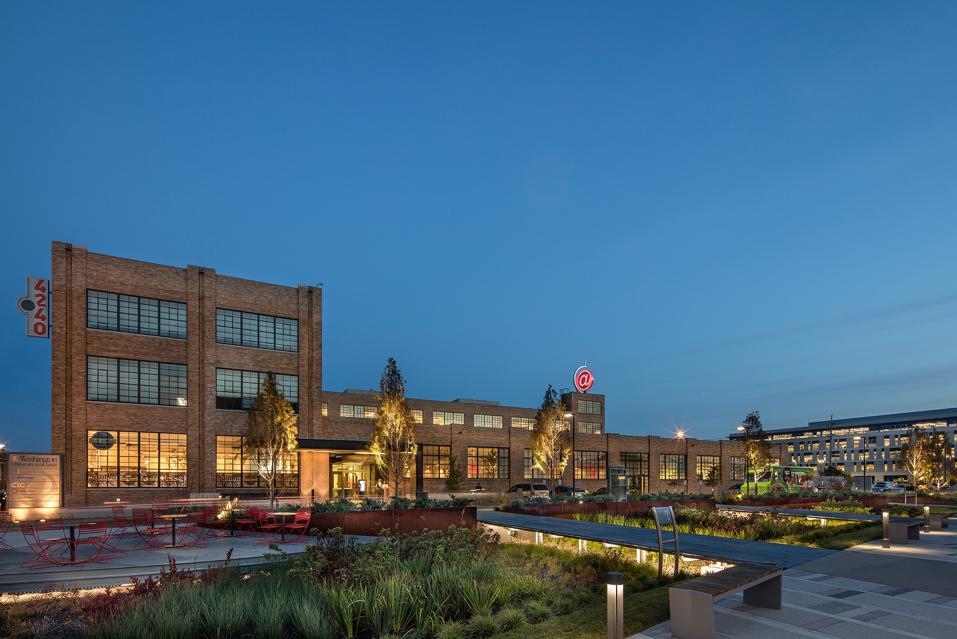 @4240 Building - Cortex Innovation District - HOK