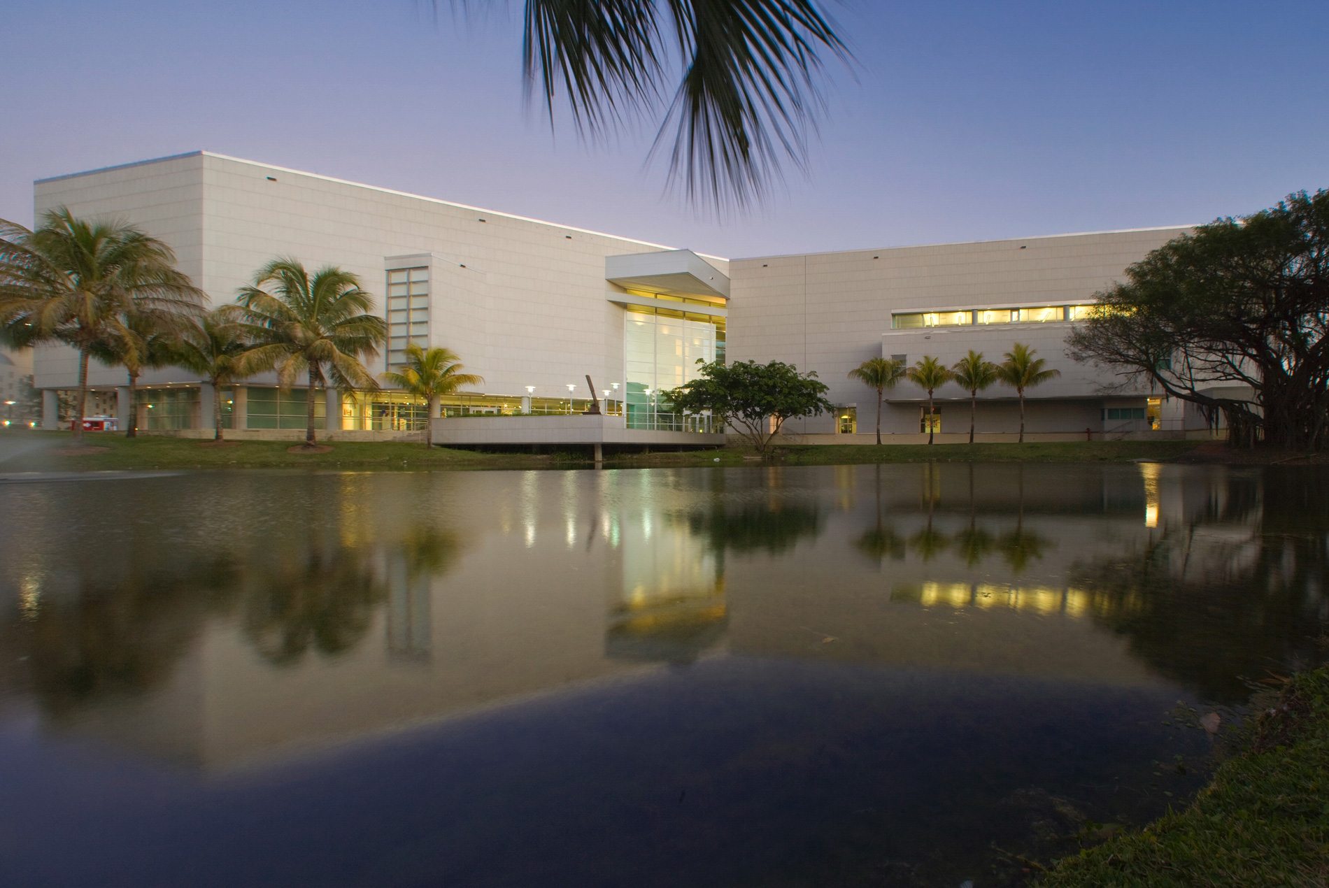Florida International University Patricia and Phillip Frost Art Museum ...