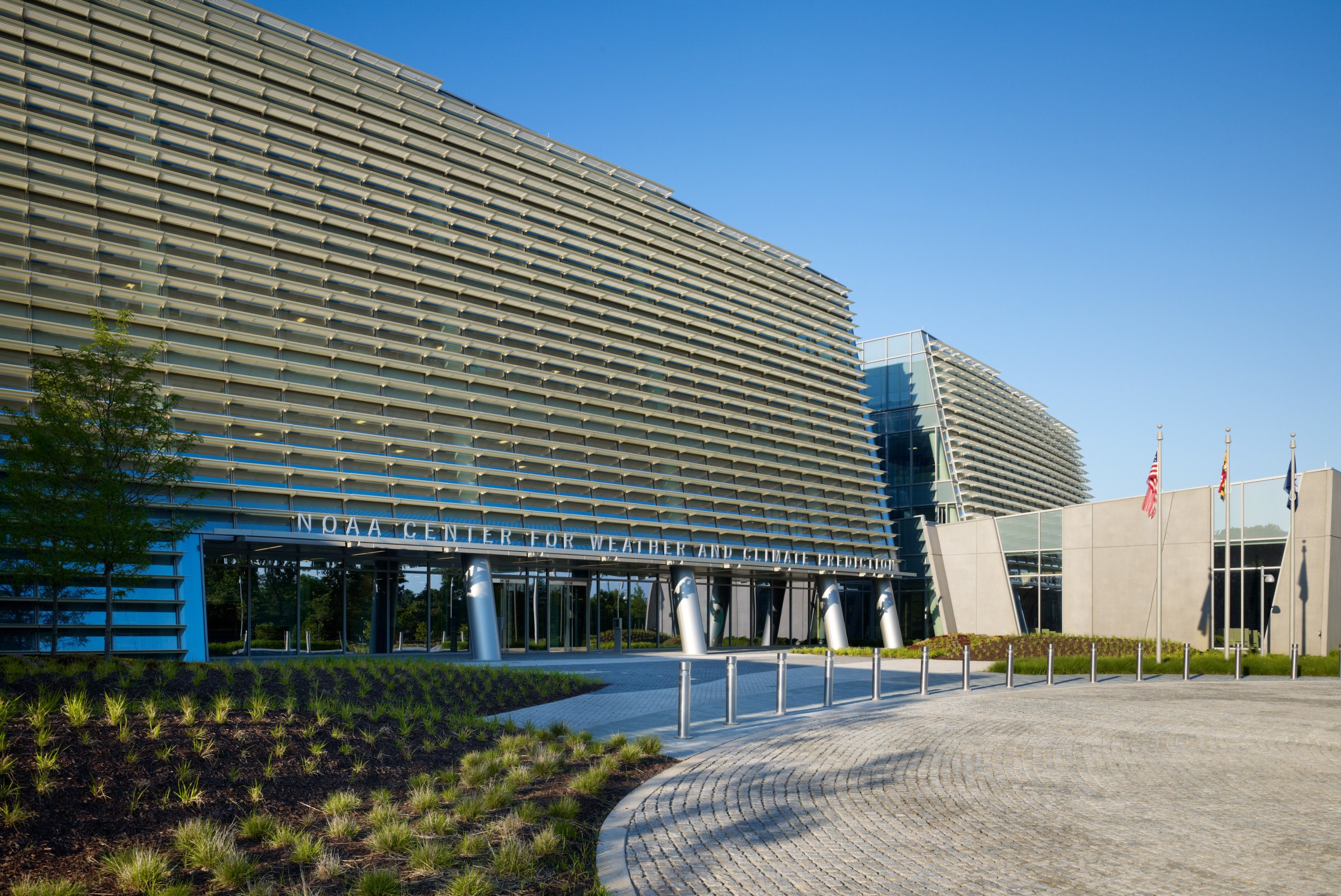 National Oceanic and Atmospheric Administration National Center for ...