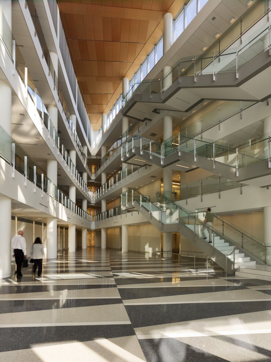 National Oceanic and Atmospheric Administration National Center for ...