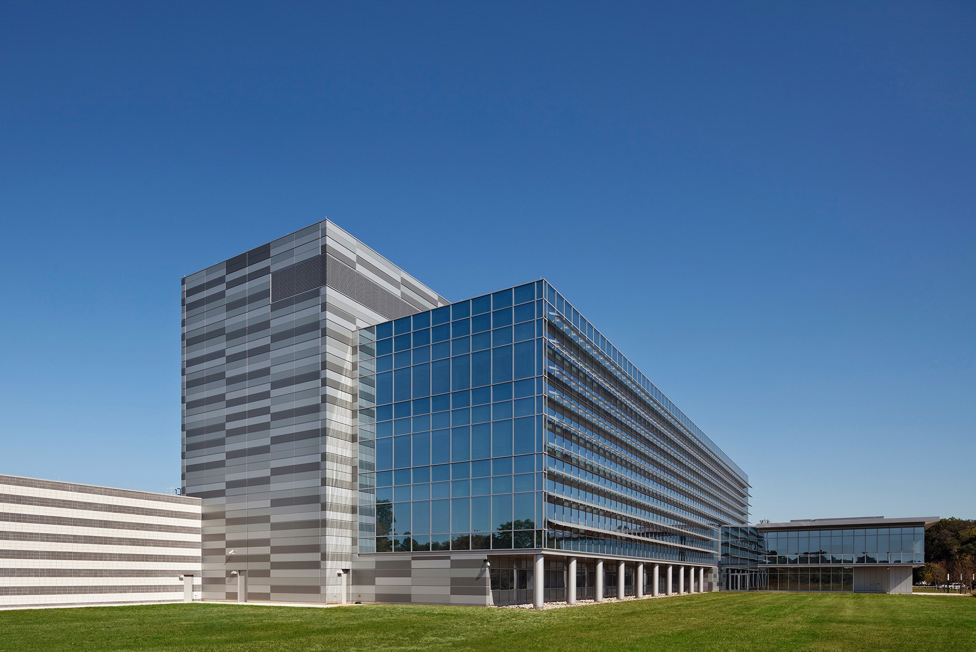New Jersey Public Health, Environmental and Agricultural Laboratory - HOK