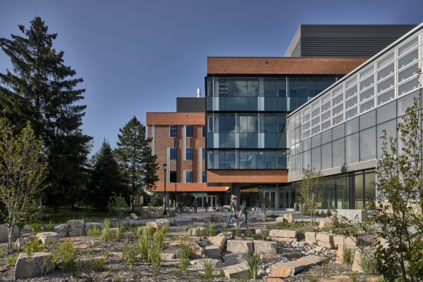 University of Wisconsin-Stevens Point Biology and Chemistry Academic ...