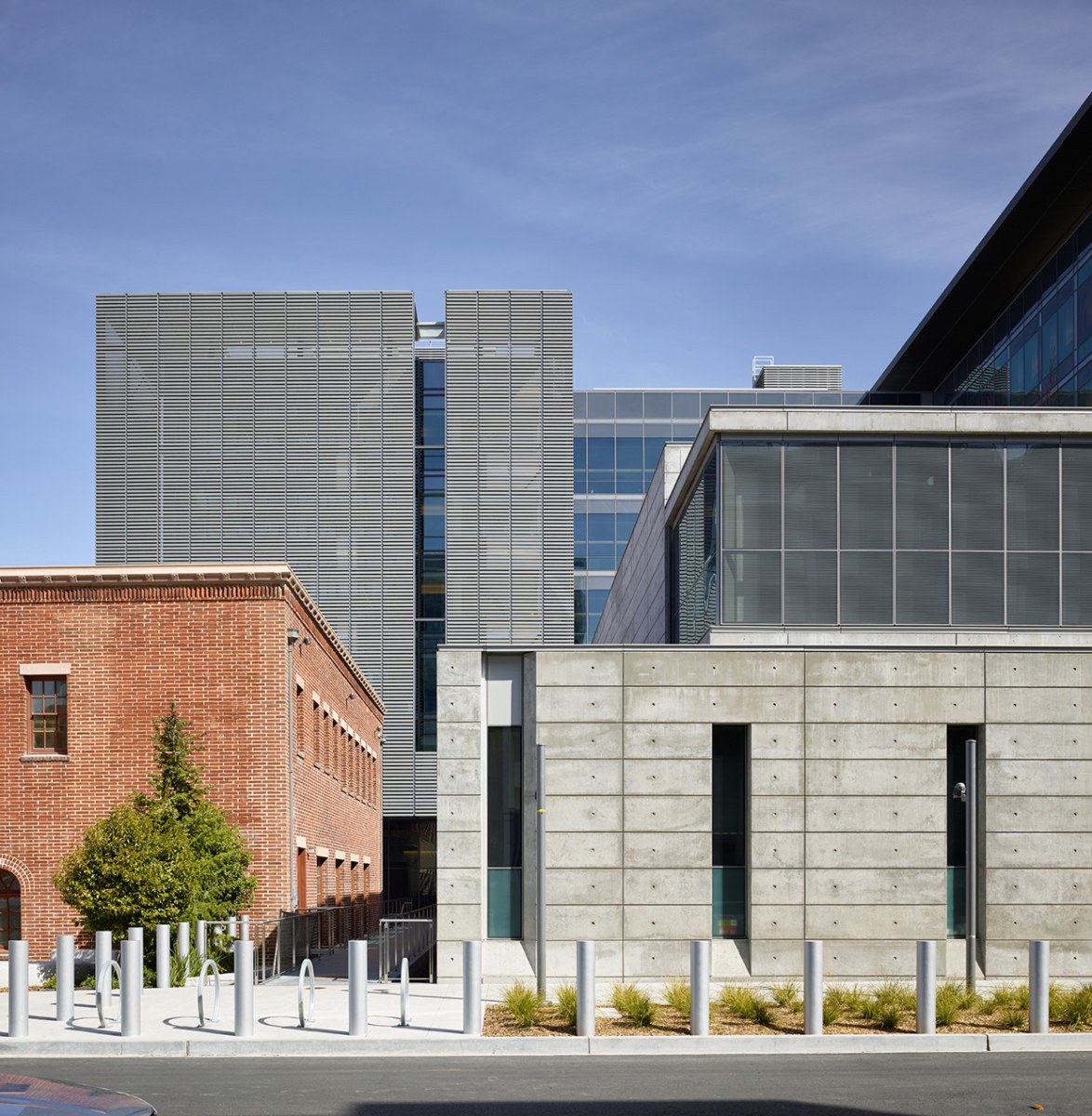 A Striking Civic Complex in San Francisco - HOK