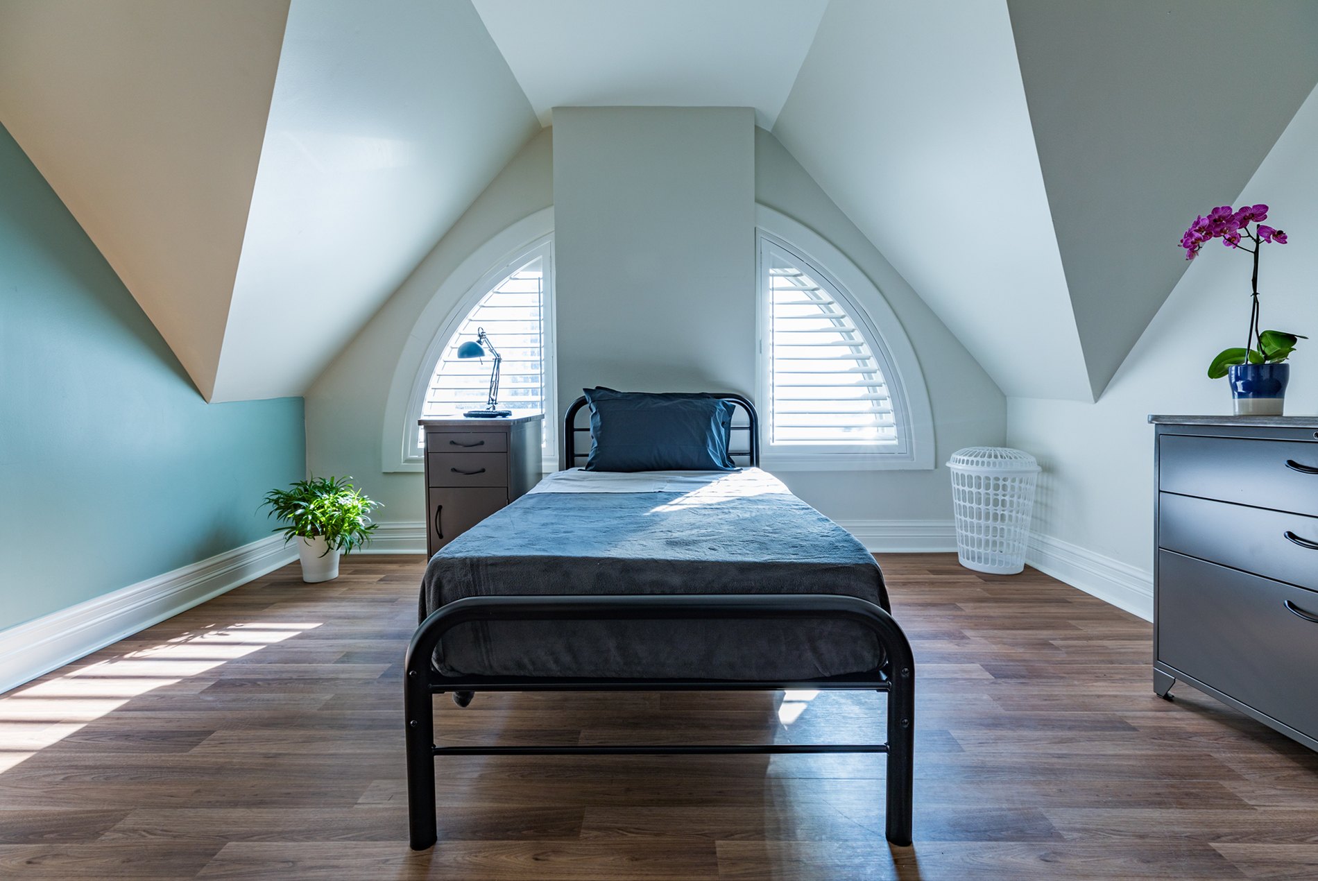 Renovated Toronto Hospice Building Welcomes Individuals Living With HIV ...