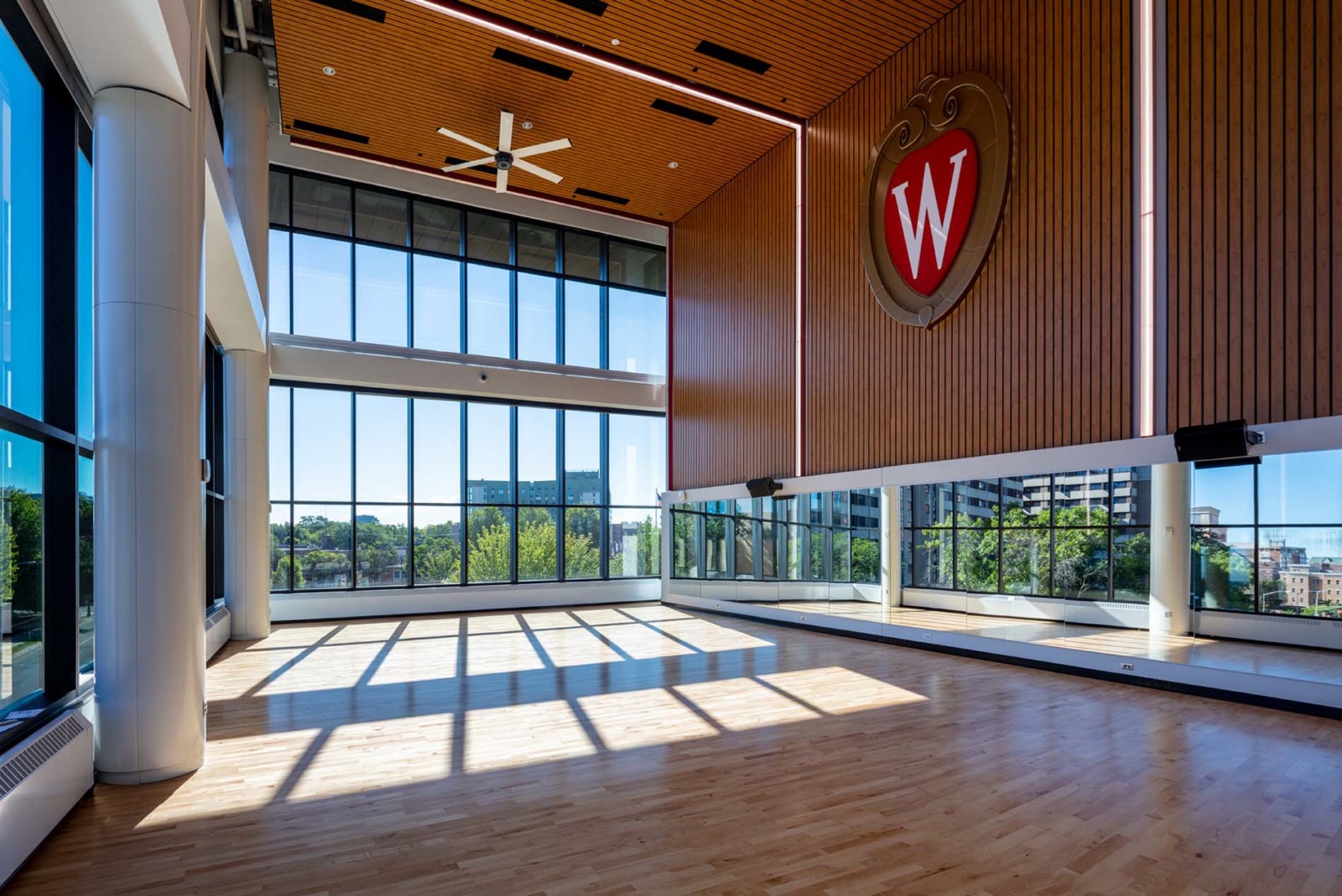 University of Wisconsin-Madison Nicholas Recreation Center - HOK University of Wisconsin-Madison Nicholas Recreation Center - HOK