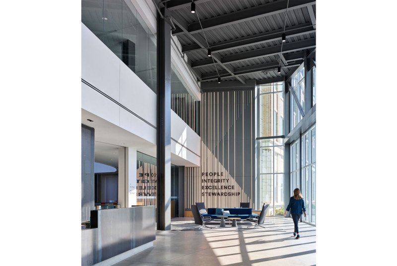 Kiewit Regional Headquarters - HOK