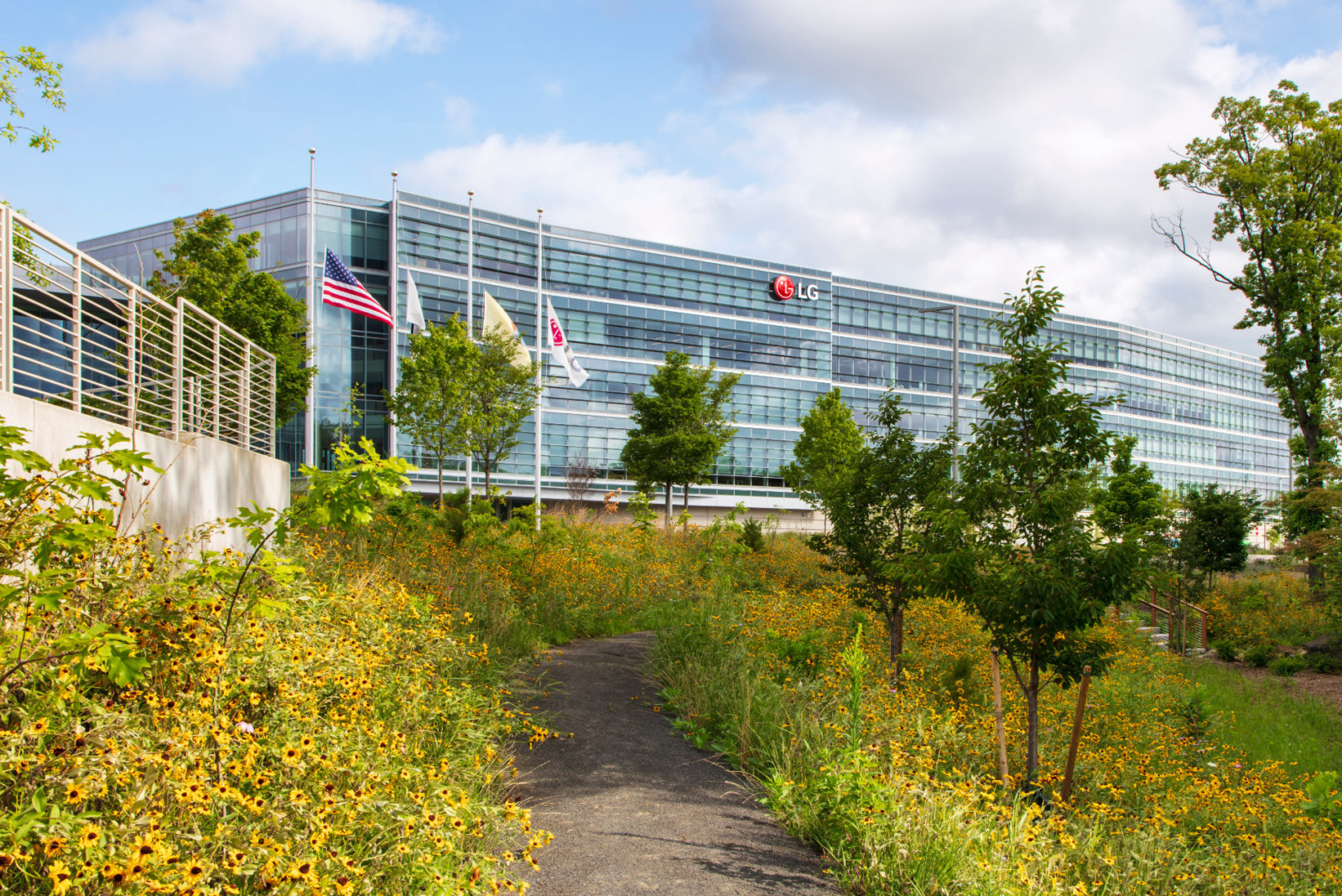 LG North American Headquarters - HOK