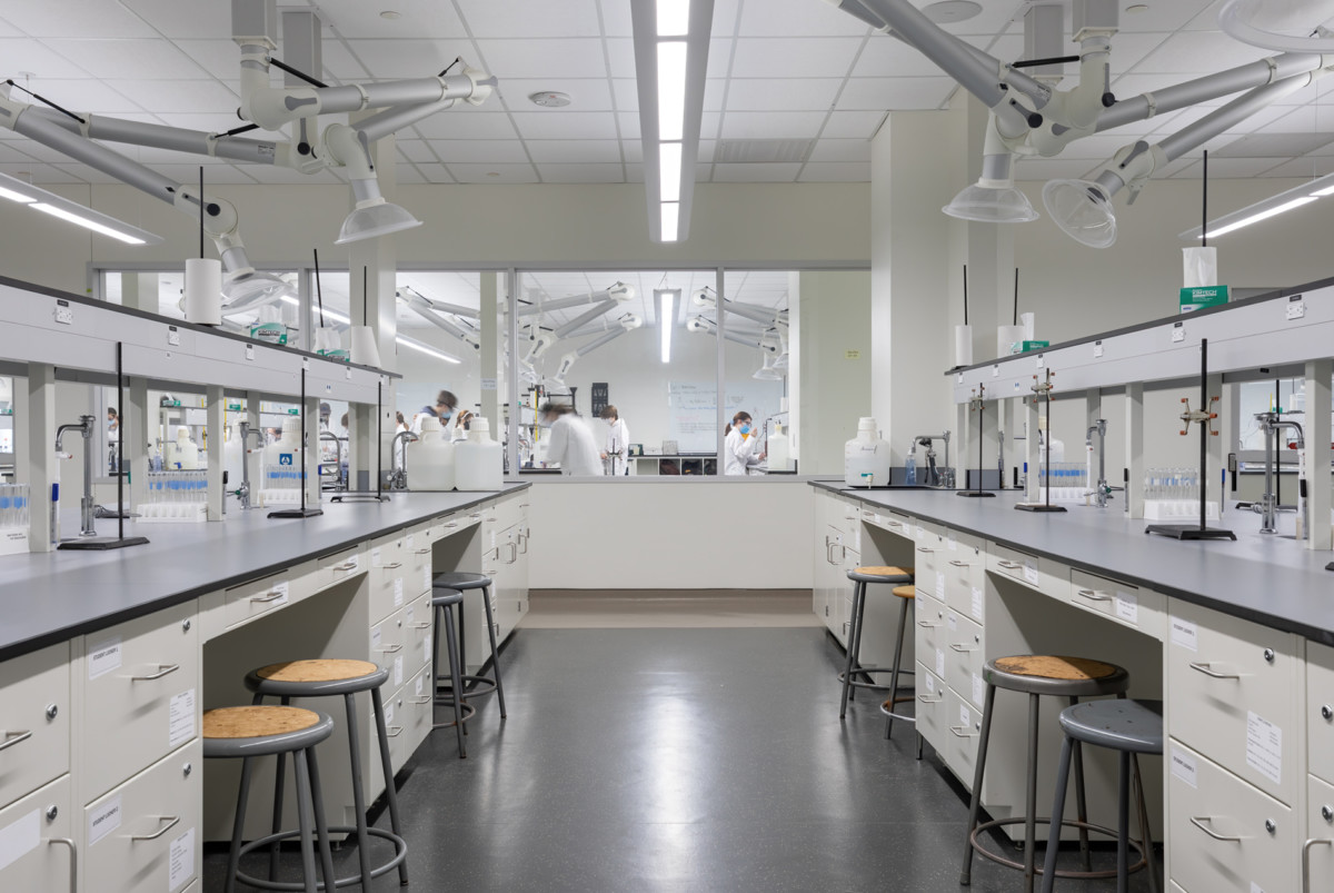 Memorial University of Newfoundland Core Science Facility - HOK