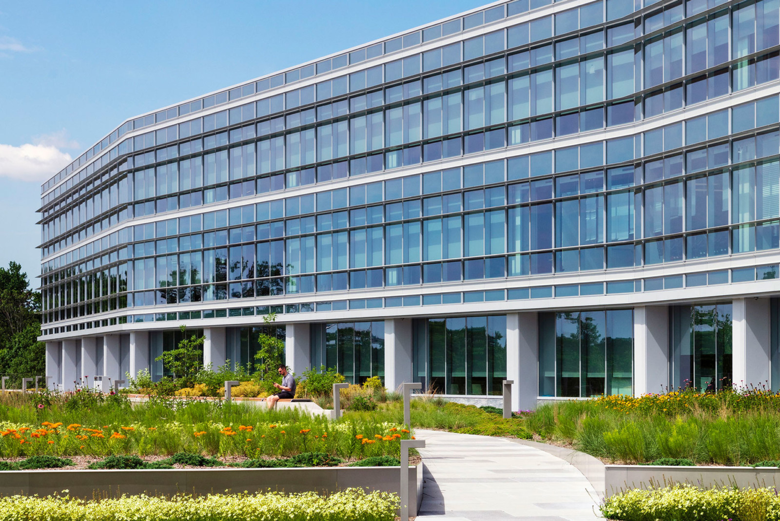 11 Outdoor Workplaces We Love – HOK – Impact investing