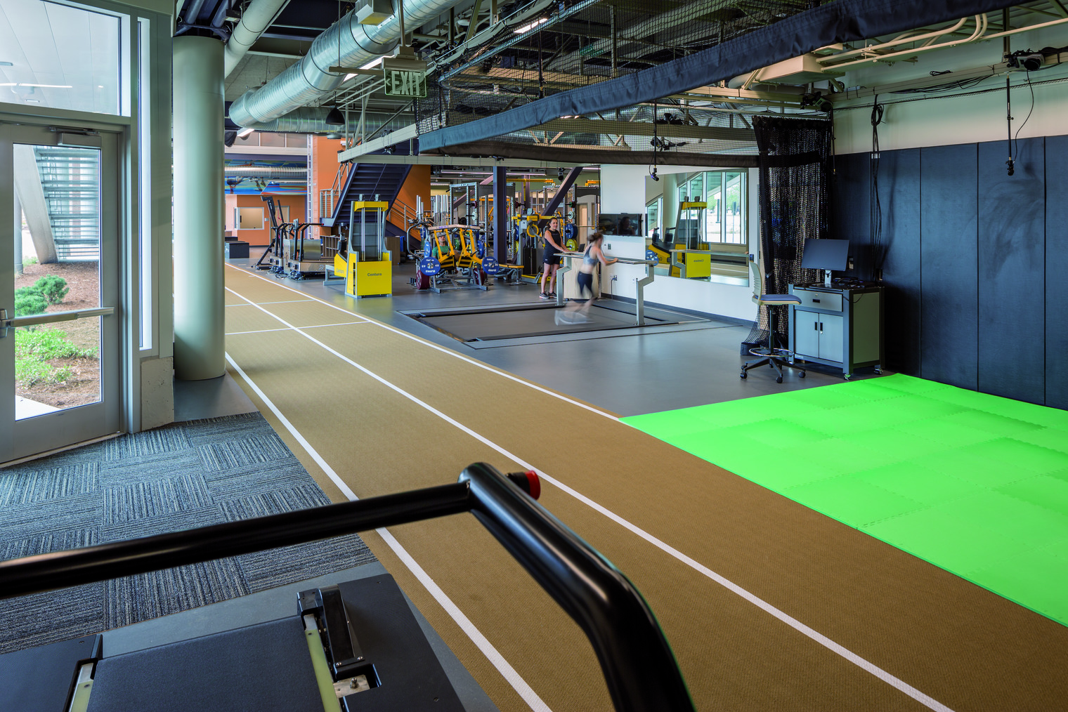 The Rise of Hybrid Sports Medicine and Performance Centers - HOK