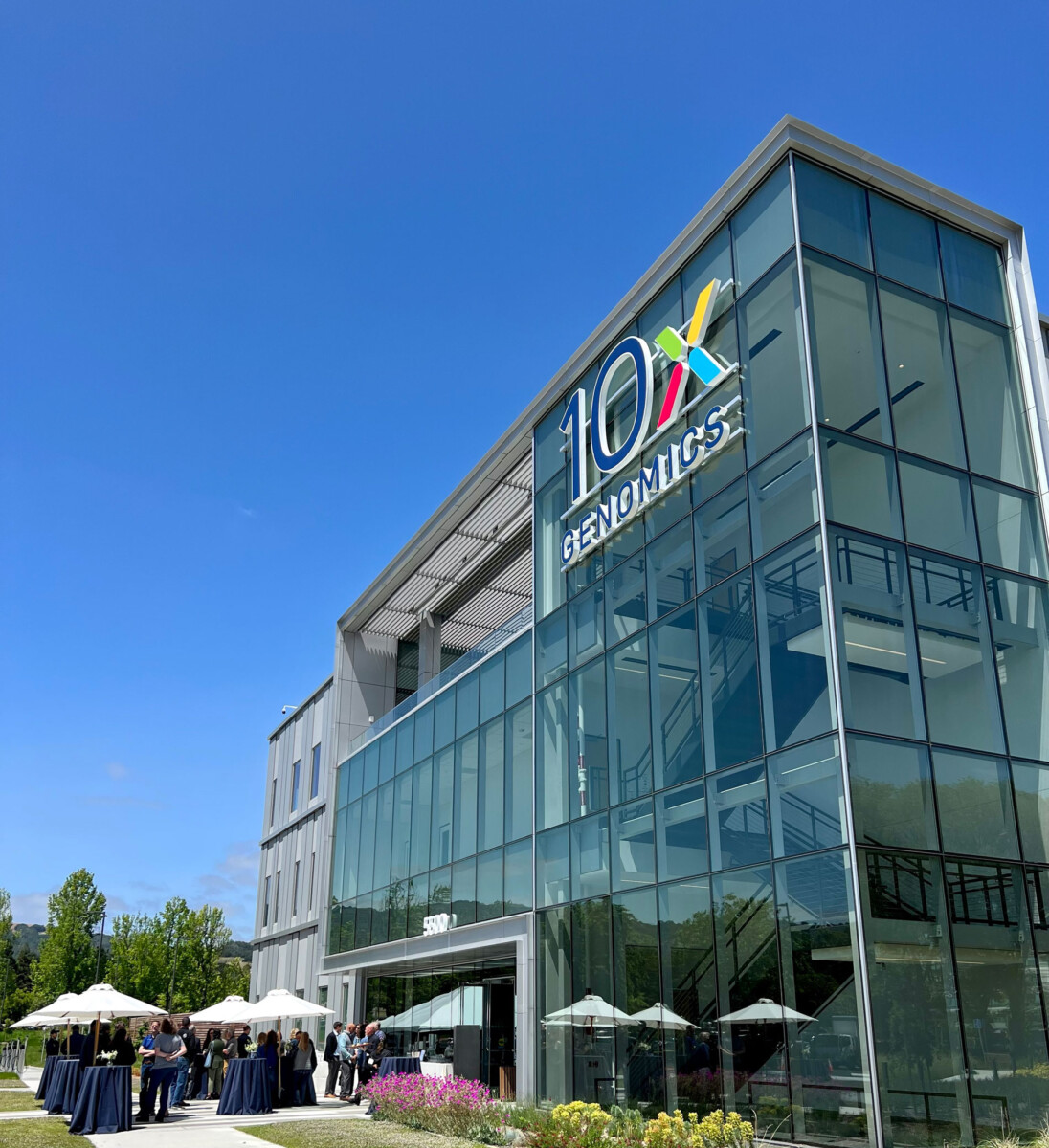 10x Genomics Opens New HOK-Designed Lab and Office Building - HOK