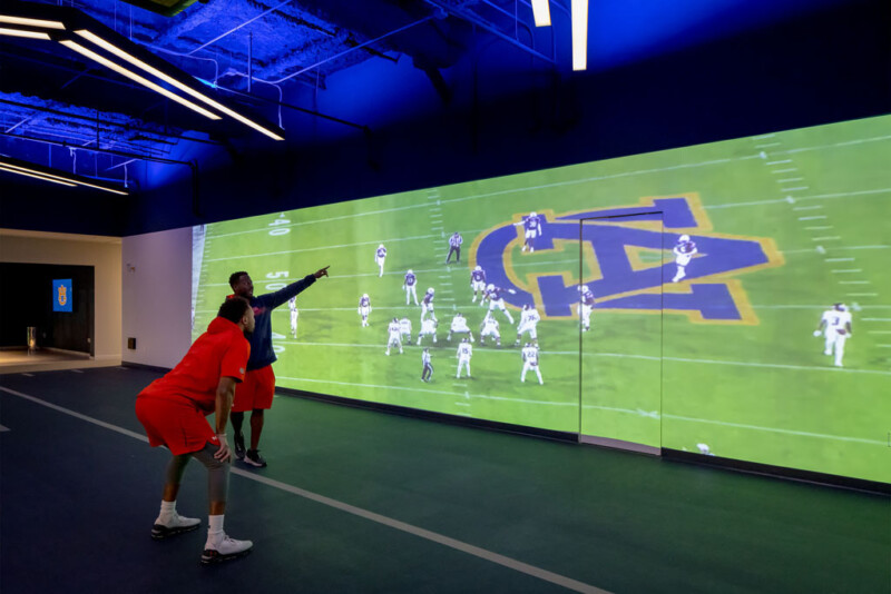 Auburn University Woltosz Football Performance Center - HOK