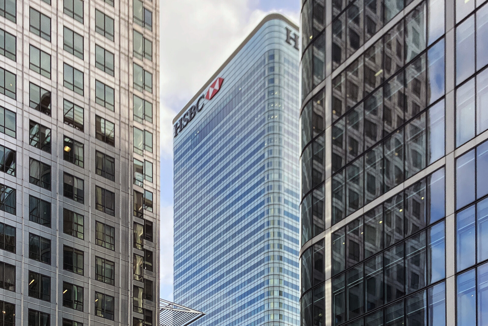 Retrofitting Office Towers as Vertical Neighborhoods - HOK