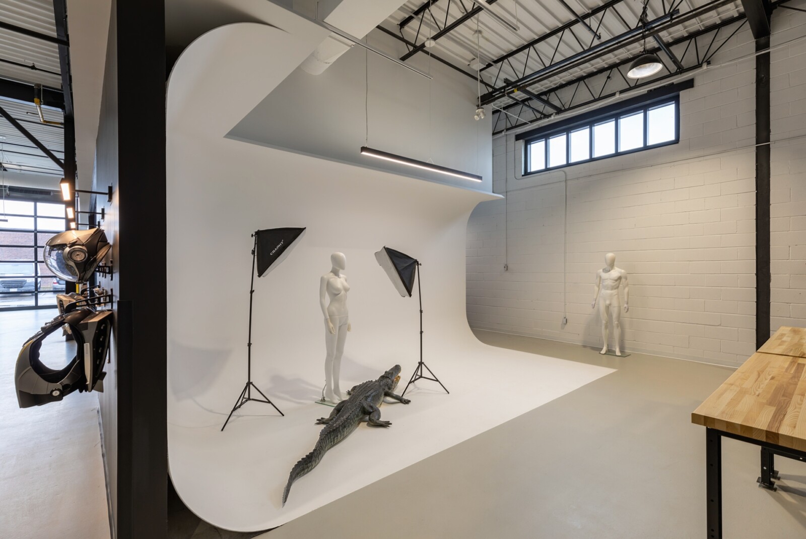 Walter Klassen FX Headquarters - HOK
