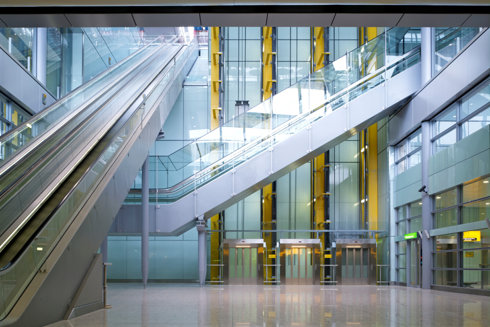 Heathrow International Airport Transit Stations - HOK