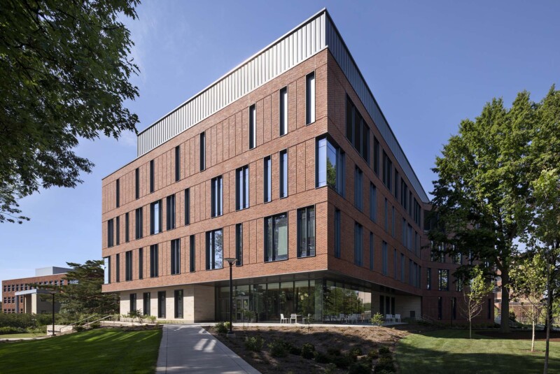 Penn State Animal, Veterinary and Biomedical Sciences Building - HOK